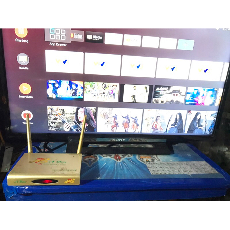 V1 Box Ram2G Android 8 Chỉ box và nguồn không có điều khiển | Shopee ...