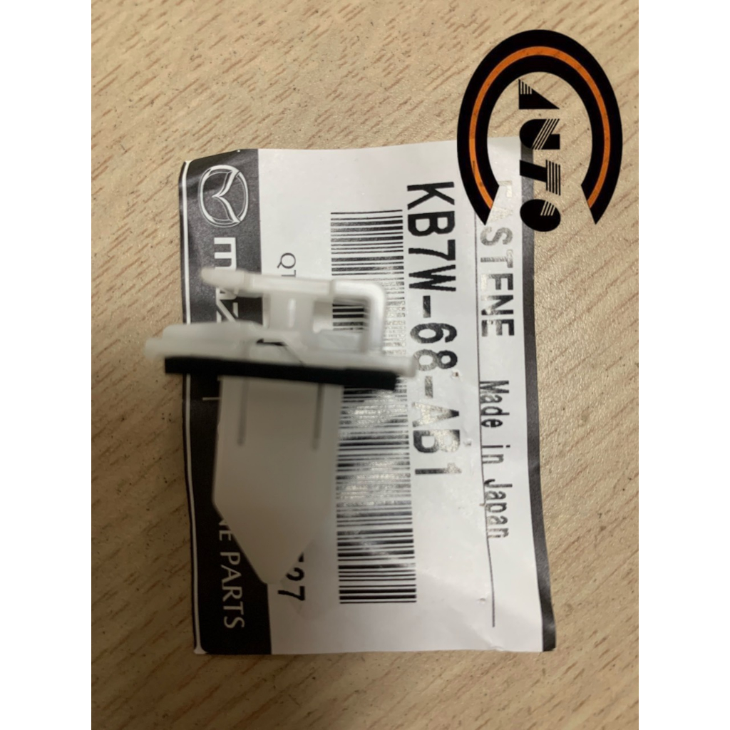 [ Chính hãng ] KB7W68AB1 Nở nhựa cài tapbi cửa Mazda | Shopee Việt Nam