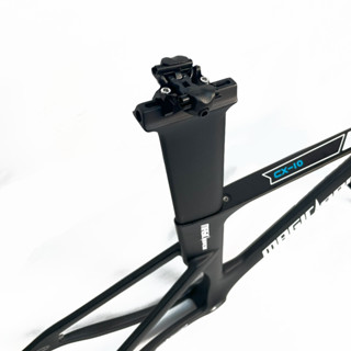 Khung xe đạp Fixed gear Magicbros CX10 carbon màu Đen chữ Trắng ...