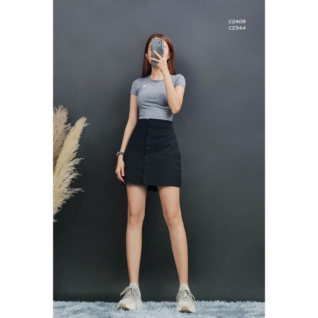 C2408 - Áo thun cổ tròn, tay ngắn, phối logo trước | Shopee Việt Nam