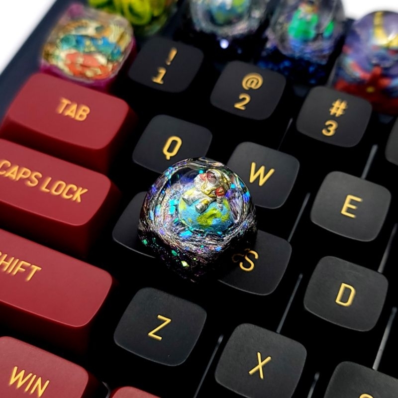 Keycap Artisan Resin Phi Hành Gia Suy Tư cho bàn phím cơ độc lạ ...