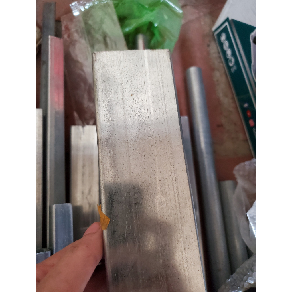 Thép hộp mạ kẽm hộp 2.5x5 hộp 3x6 hộp 4x8 dầy 1mili trở lên tùy tưng ...