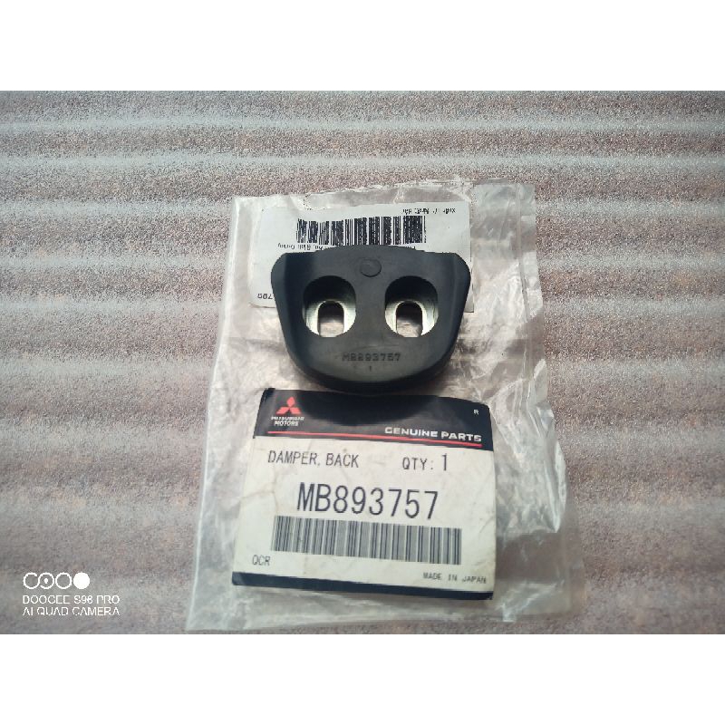 Cao su giảm chấn cửa sau (Tailgate shock absorber limit buffer rubber ...