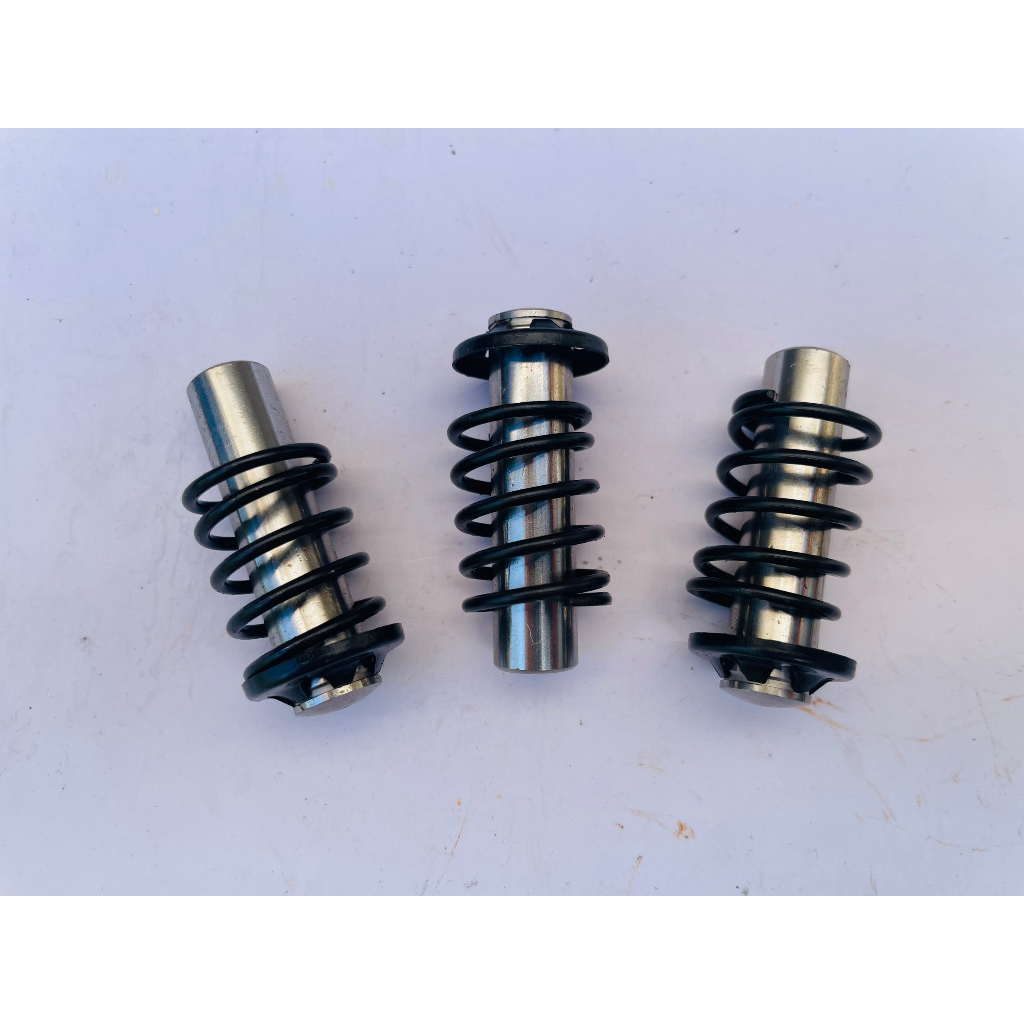 Bộ linh kiện cho máy rửa xe.Luppe lò xo 12x12. Pittong 12x50mm. Phốt ...