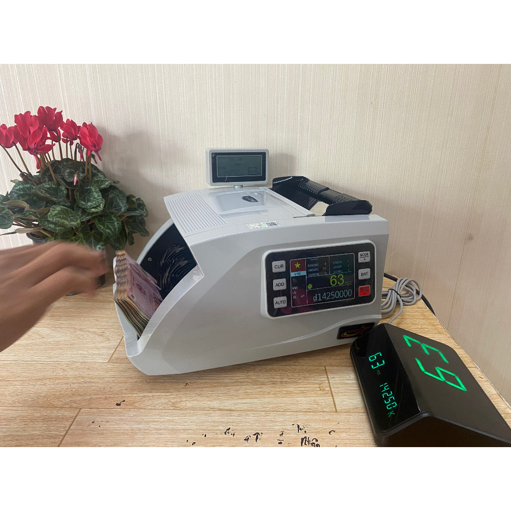 Máy Đếm Tiền Glory T25S, Tổng Tiền Nhiều Mệnh Giá,Kiểm Ti.ền Giả Mới ...