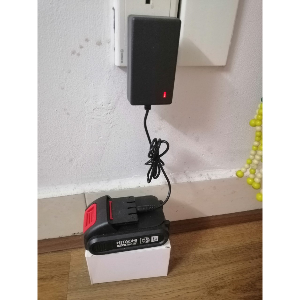 Sạc 21V - 1A dùng cho máy khoan pin Hitachi 21V - 48V (Pin 5 cell ...