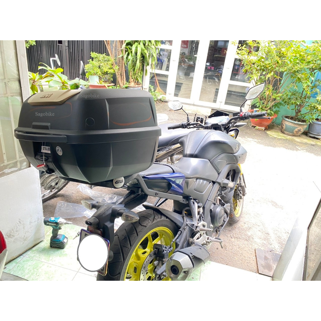 Thùng xe MT15 , thùng givi E43Gold / E43NTL Gold và baga givi SRV MT15 ...