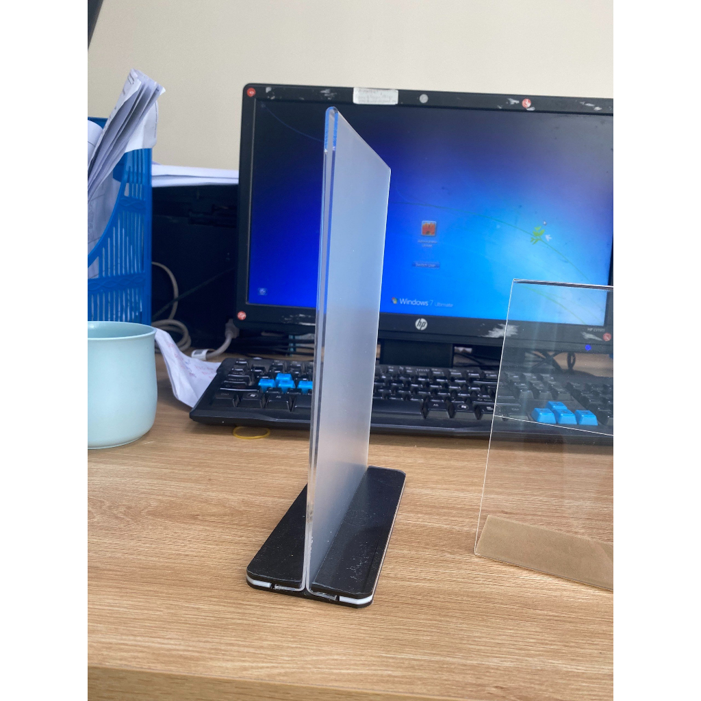 Menu mika a4, A5, standee mica A4, kệ mika có đế để bàn cài tranh quảng ...