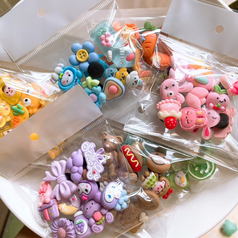 SET 10 STICKER CHARM GẮN DÉP CROSS MẪU NGẪU NHIÊN LỰA MÀU | Shopee Việt Nam