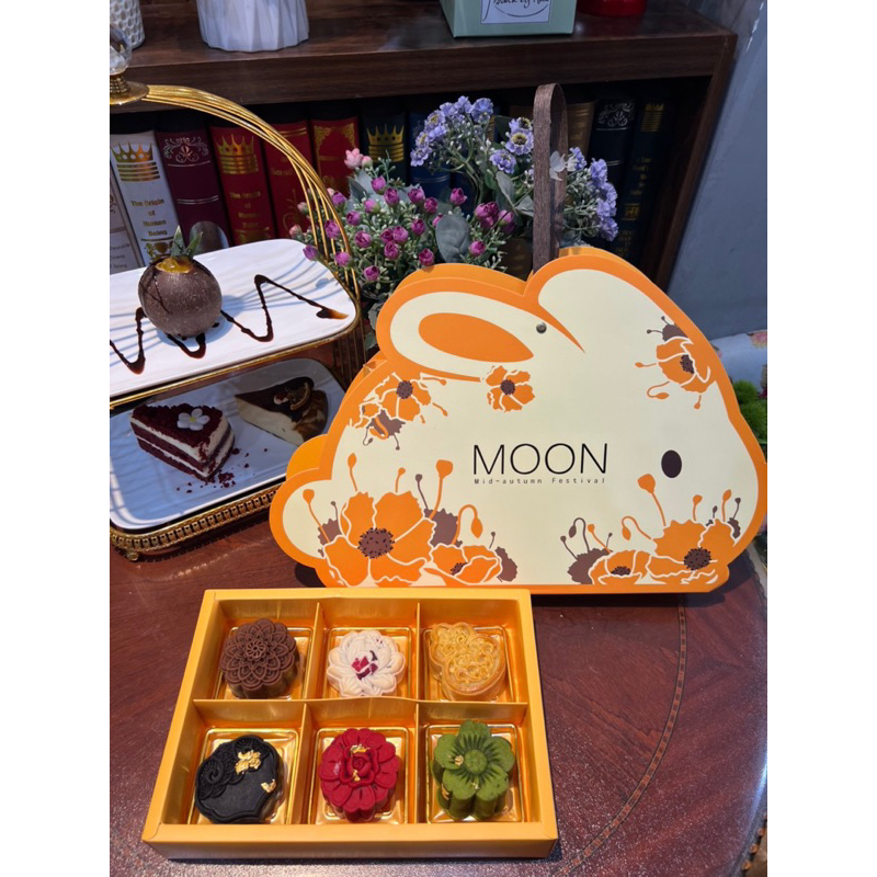 Bánh Trung Thu mini 6 vị Thỏ Moon -75g | Shopee Việt Nam
