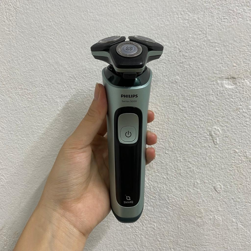 Máy cạo râu Philips SU5799 cạo râu khô và ướt, kèm đầu cắt lông mũi Seri S5000 - khohangcap1_ad ...