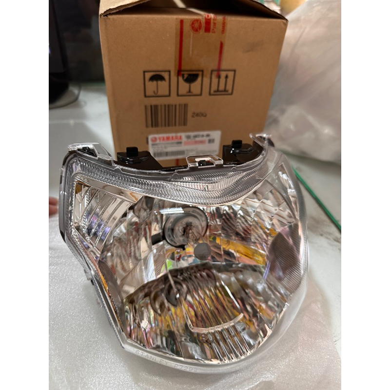Cụm đèn trước (đèn pha) xe Taurus zin chính hãng Yamaha Việt Nam ...