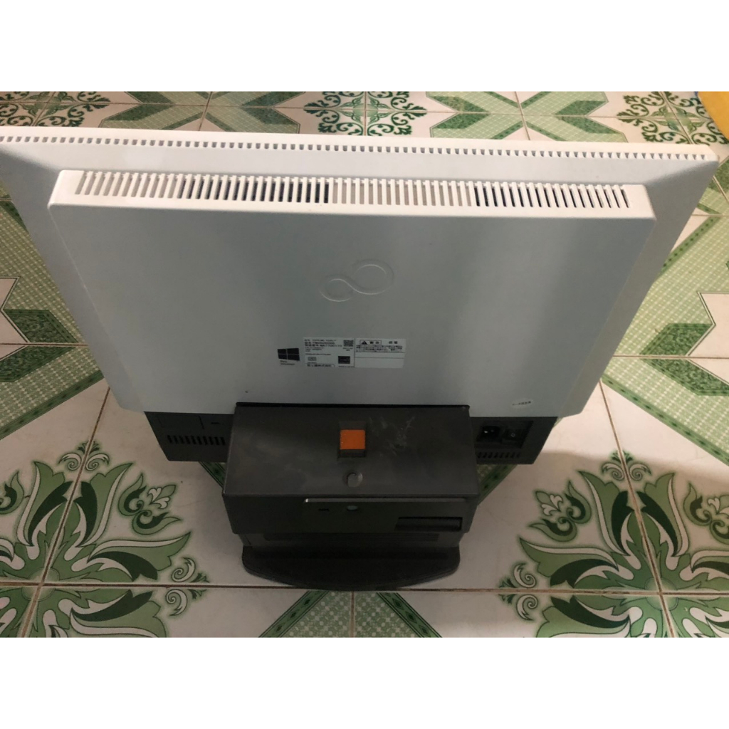 CASE AIO ( LIỀN MÀN HÌNH ) Fujitsu CPU Co i3 6100T Ram 4G ssd 128G ...