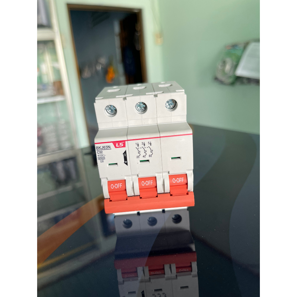 CB 3pha lS 32A | Shopee Việt Nam