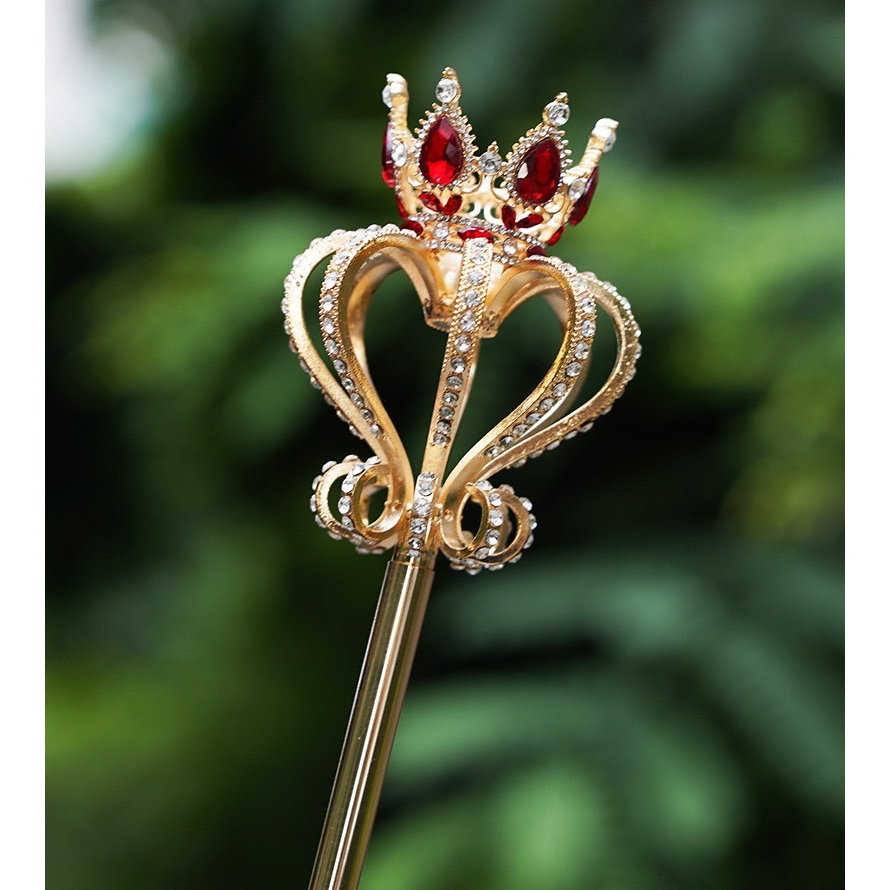 Quyền trượng trao giải hình vương miện đá đỏ | Shopee Việt Nam