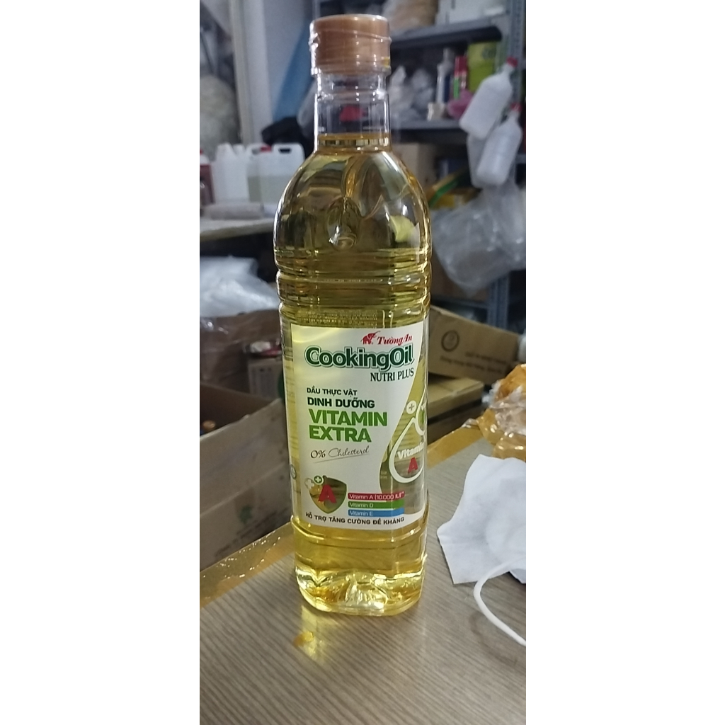 Dầu thực vật Tường An Cooking Oil Nutri plus chai 1 lít | Shopee Việt Nam