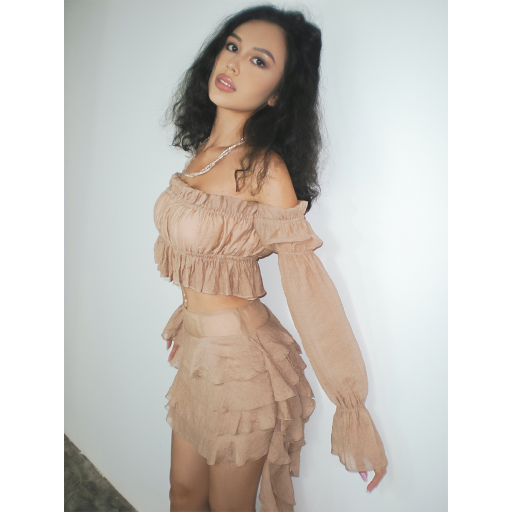 Set Đồ Nữ Áo Trễ Vai Tay Dài Và Chân Váy Bèo Tầng Tua Rua Freckles Studios Vải Voan Tơ - Thuý ...