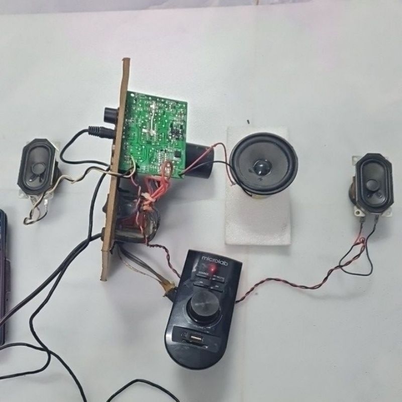 Bộ lòng loa MICROLAB model : M108U đang hoạt động có video test ko kèm ...