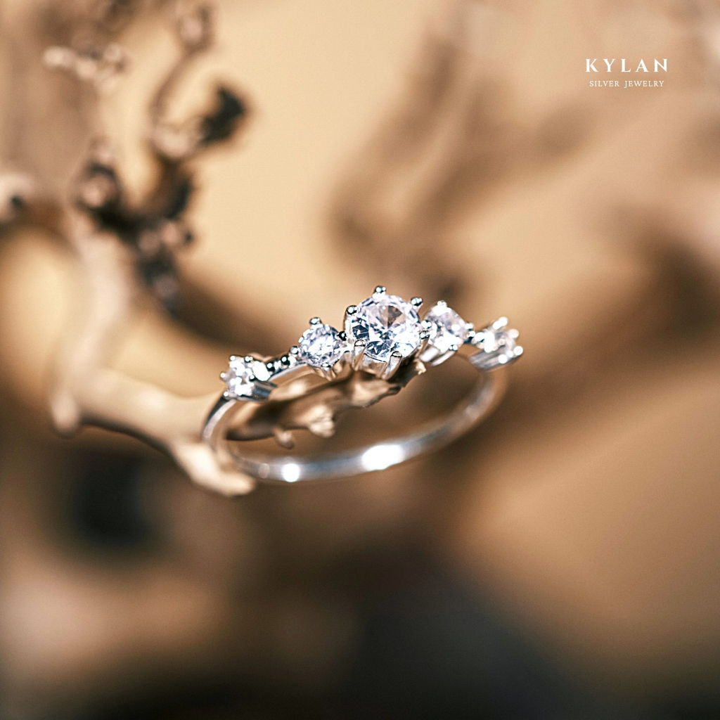 KL0066 Nhẫn Bạc Nữ Isabella Đai 4 Đá 3.5ly Đá Chủ Round Cut 6.5ly by Kylan Silver | Shopee Việt Nam