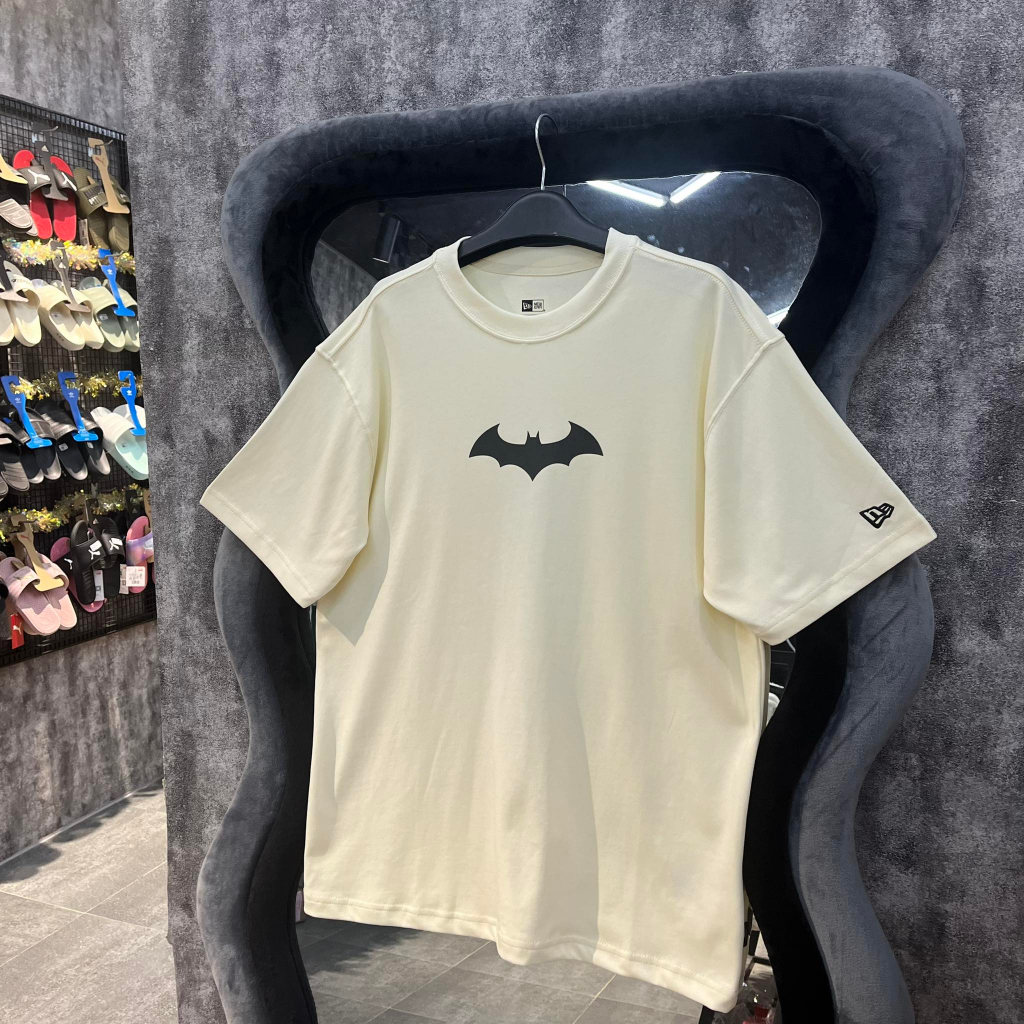ÁO CHÍNH HÃNG NEW ERA BATMAN BEIGE SHOP XÁM STORE | Shopee Việt Nam