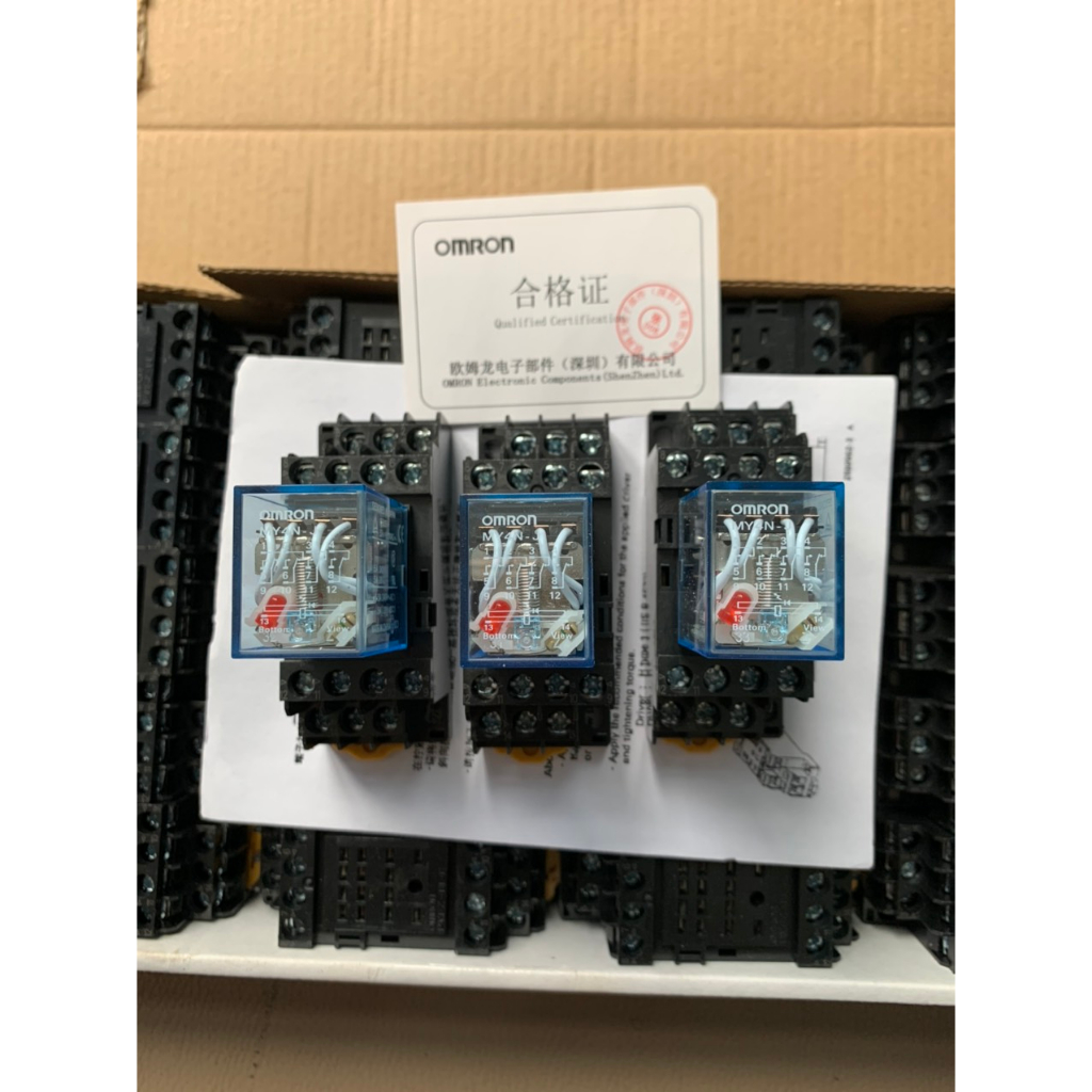 Relay trung gian MY4N-J, relay kiếng 14 chân dẹp nhỏ có đèn điện áp 12VDC, 24VDC, 220VAC dùng đế ...