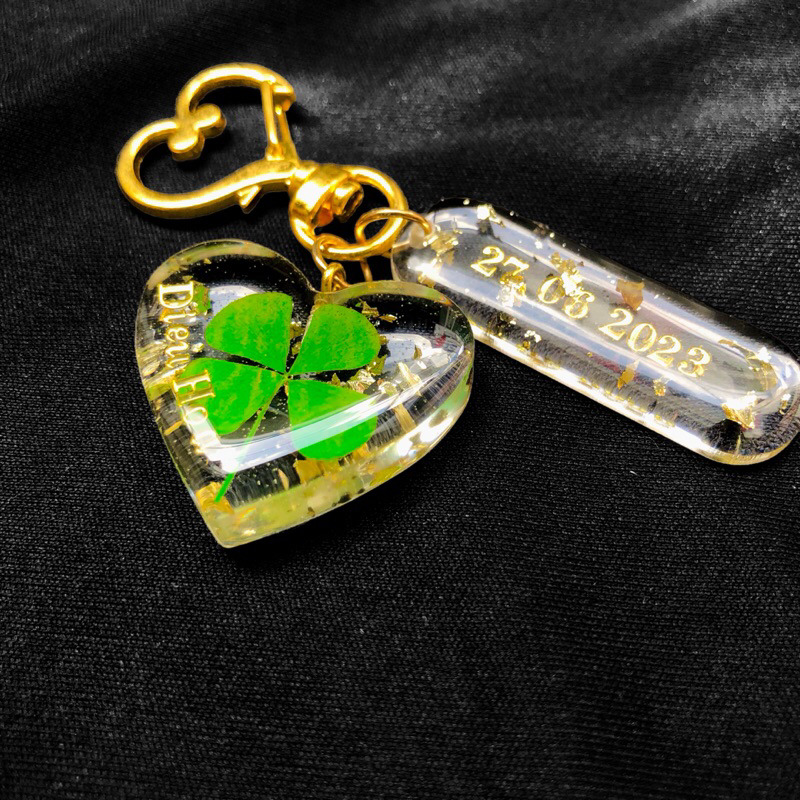 Móc khoá cỏ 4 lá thật (thêm tên theo yêu cầu ) handmade DIY Epoxy resin ...