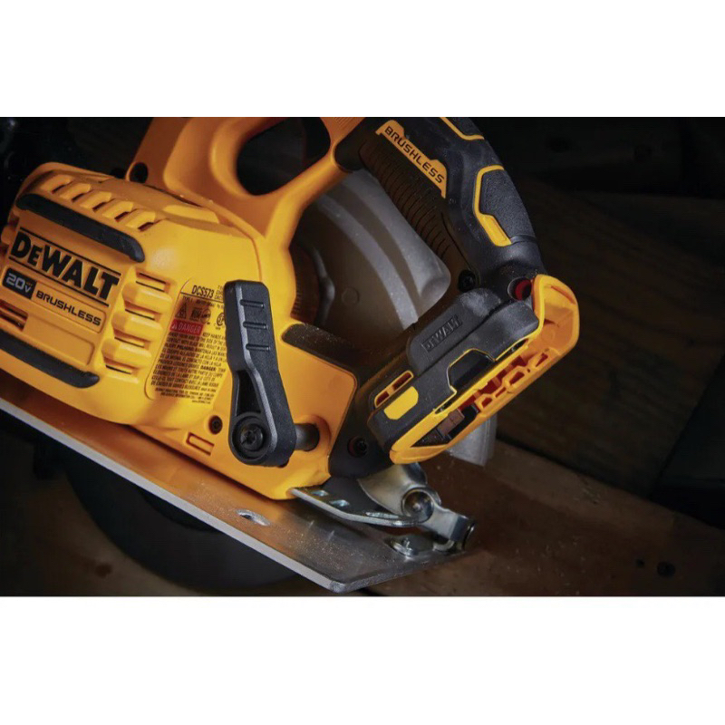 THÂN MÁY CƯA ĐĨA DCS573B DCS573 DEWALT | Shopee Việt Nam
