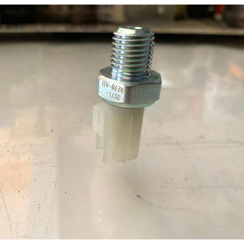 Cảm Biến Áp Suất Nhớt, Dầu Động Cơ, Cục Báo Nhớt Xe Ford Transit ...