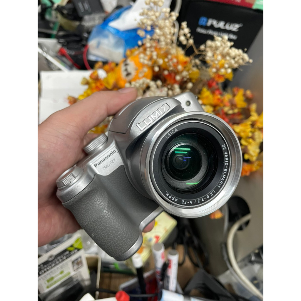 Máy ảnh Panasonic Lumix DMC FZ7 | Shopee Việt Nam