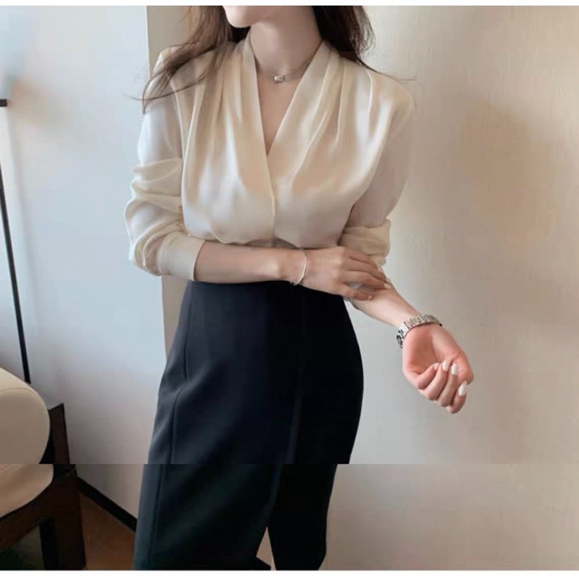 Áo kiểu nữ lụa bóng cổ V _ Áo sơ mi nữ phong cách hiện đại, trẻ trung ...