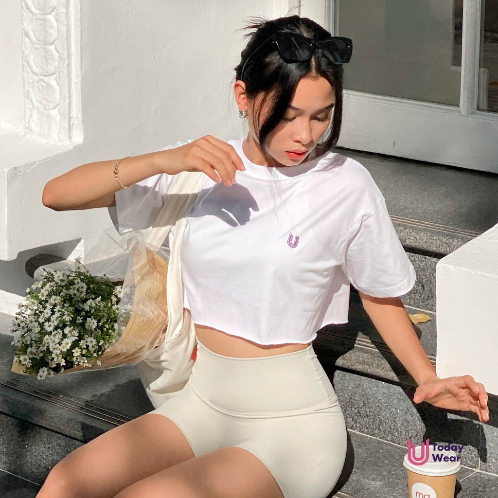 Áo croptop nữ Lara hai màu trơn form rộng mặc ngoài năng động Today U Wear | Shopee Việt Nam