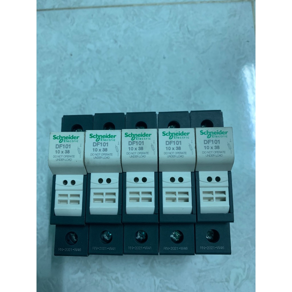 DF101 - Đế cầu chì Schneider 1P 32A 10 X 38 mm DF101 kèm ruột | Shopee ...