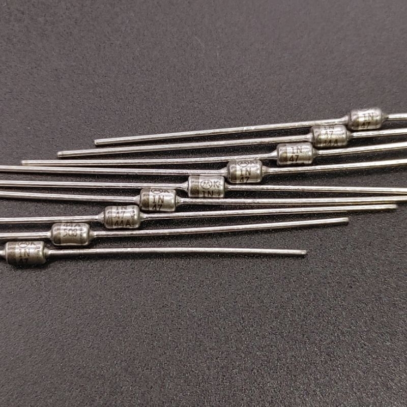 Diode Zener MOTOROLA 15V 1W 1N4744A | Shopee Việt Nam