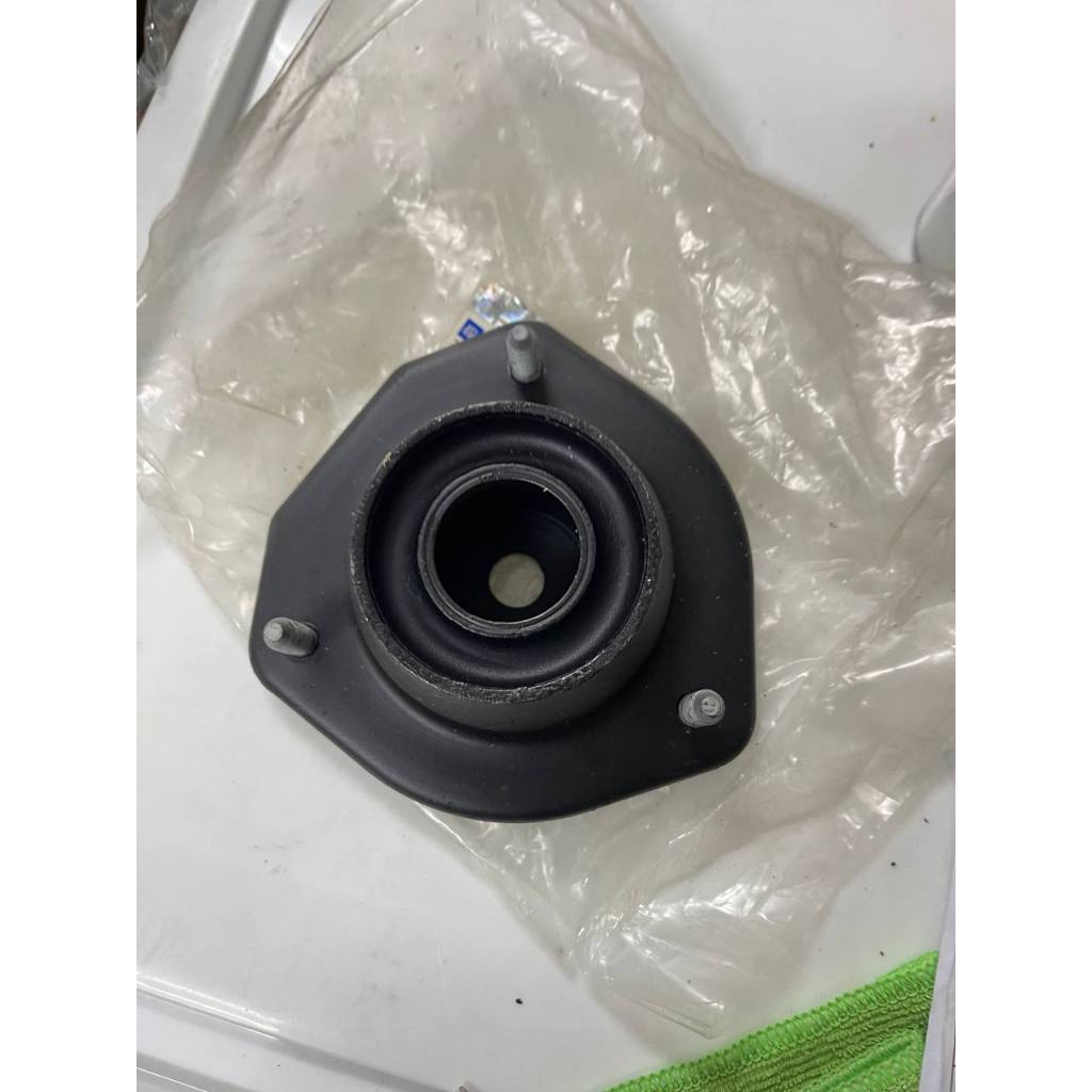 Bát bèo giảm xóc sau CHEVROLET LACETTI GM 96457360 chính hãng | Shopee ...