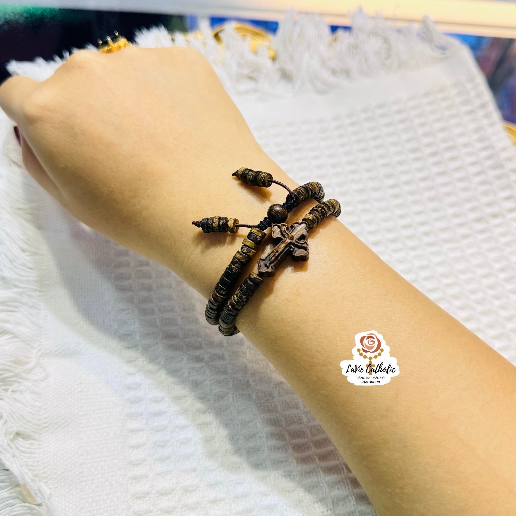 Vòng Tay Trầm Hương Rừng Dó Indo Kiểu Khúc Mộc Mix Thánh Giá và Trái ...