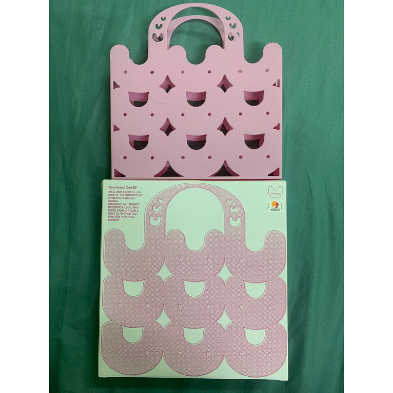 [Official] Bunny Beach Bag NewJeans siêu xinh kèm hộp (đọc kĩ mô tả sản ...