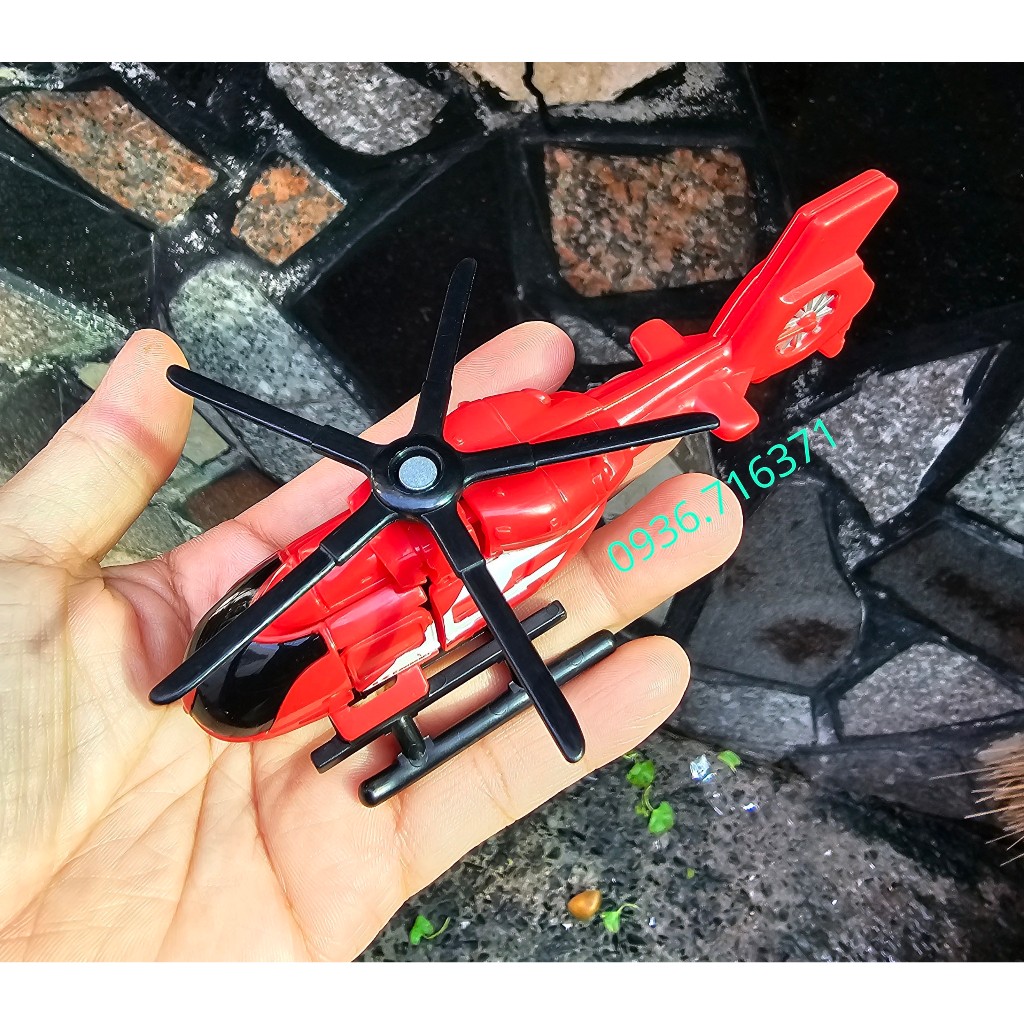 Robot Transformers biến hình trực thăng màu đỏ Tomica Nhật Bản | Shopee ...