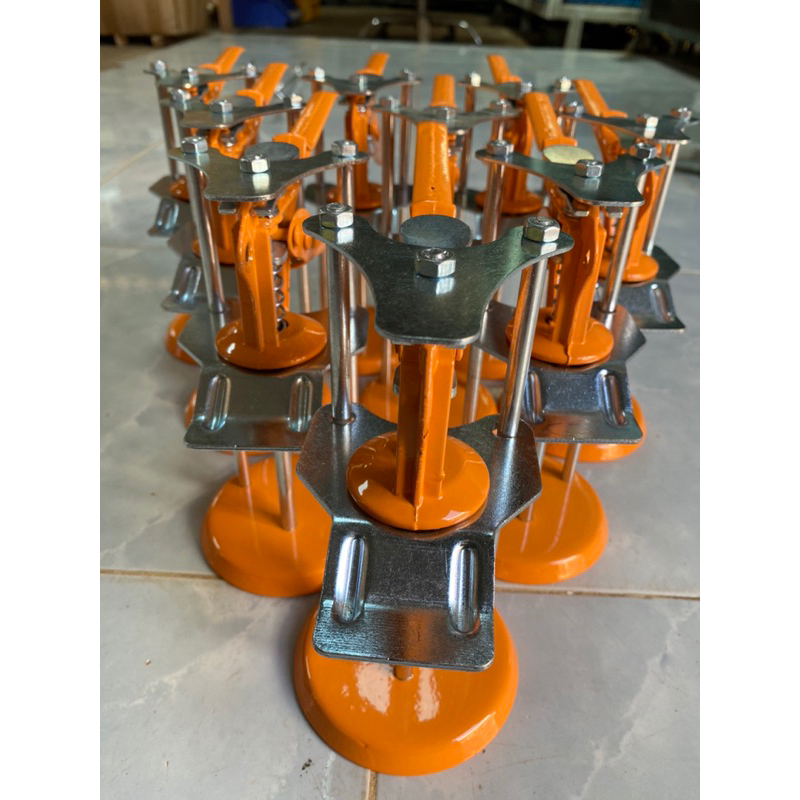 Kích Nâng Gạch Ốp Lát Tường - Con Đội Kê Gạch Men Ốp Tường Loại 3 Trụ Hàng Loại 1-560g | Shopee ...