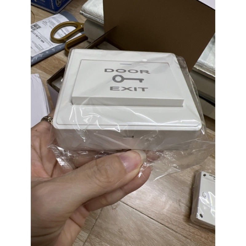 Nút exit hàng loại 1(đơn giá 1 chiếc) | Shopee Việt Nam