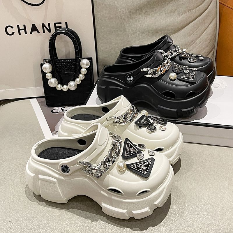 Dép Sục Cross Croc Nữ đế Cao 5 Phân Kèm Stickers Trang Sức Thời Trang Hai Màu đen Trắng Lù