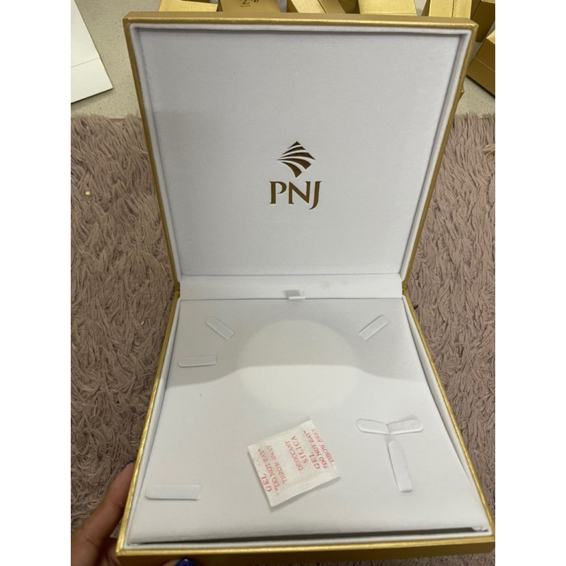 Hộp đựng trang sức bộ PNJ | Shopee Việt Nam