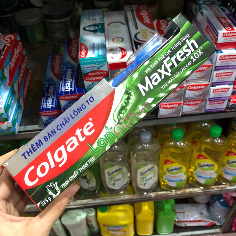 Kem đánh răng Colgate Maxfresh than tre 225g + Bàn chải đánh răng ...