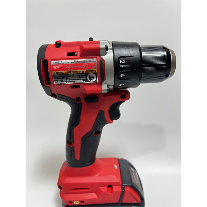 Combo M18 Milwaukee 3692-22, máy khoan 3601, máy vặn vít 3650 | Shopee ...