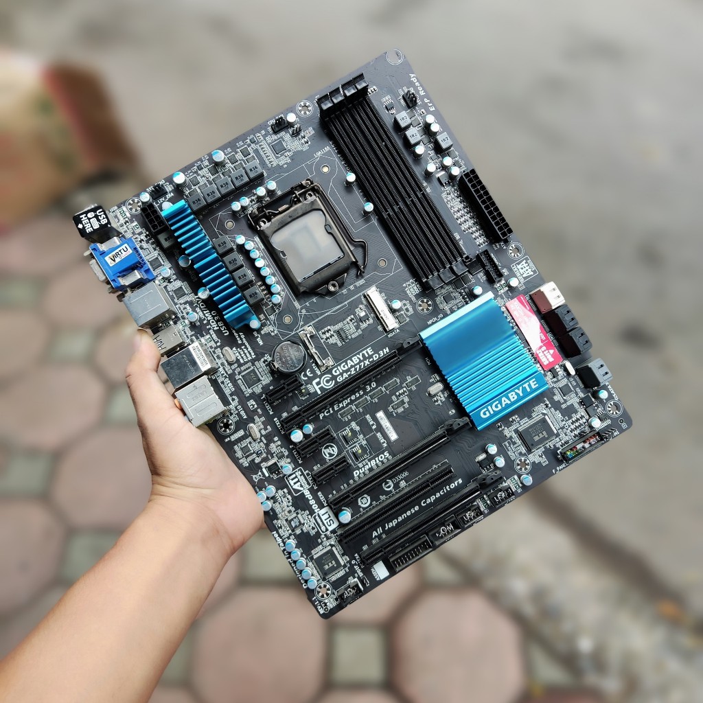 Bo mạch chủ Z77, H77 phân khúc gọi là trùm cuối của socket 1155 4 khe Ram, đủ chặn, tặng kèm keo ...