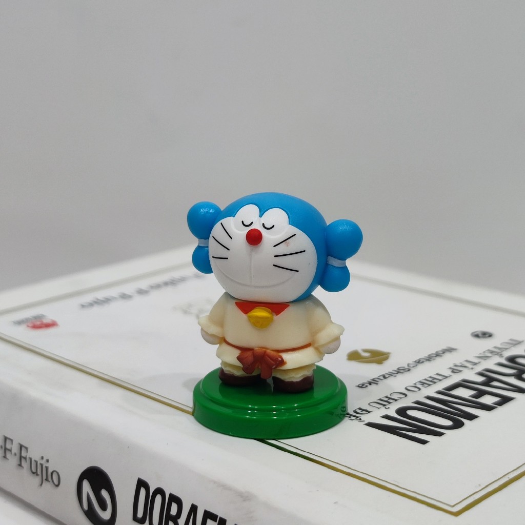 Mô hình Doraemon mini đế xanh chủ đề truyện dài trong trứng socola ...
