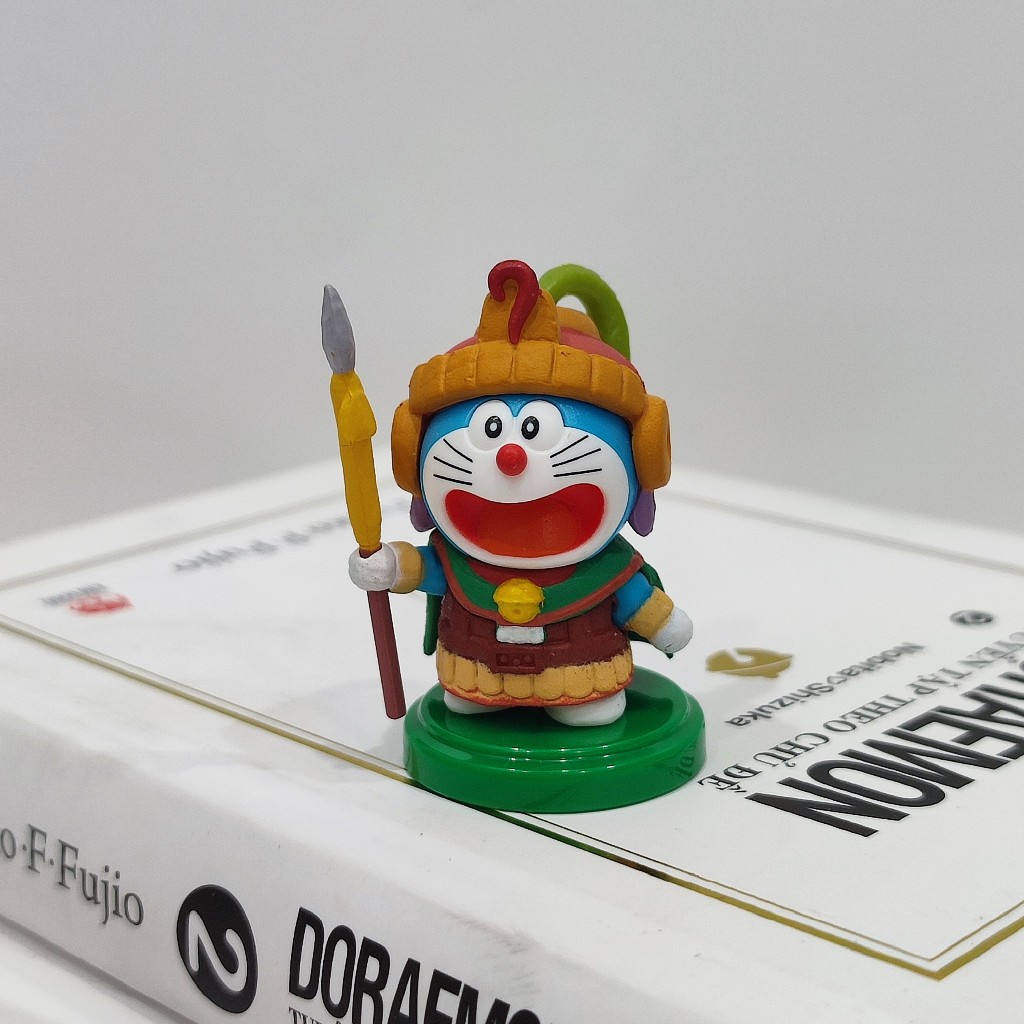 Mô hình Doraemon mini đế xanh chủ đề truyện dài trong trứng socola ...