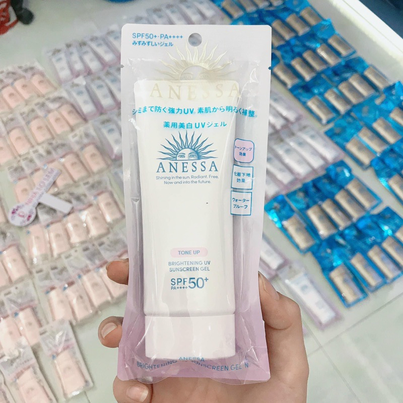 Kem Chống Nắng 𝐀𝐧𝐞𝐬𝐬𝐚 𝐓𝐎𝐍𝐄 𝐔𝐏 𝐁𝐫𝐢𝐠𝐡𝐭𝐞𝐧𝐢𝐧𝐠 𝐕 𝐒𝐮𝐧𝐬𝐜𝐫𝐞𝐞𝐧 𝐆𝐞𝐥 𝟗𝟎𝐠 | Shopee Việt Nam