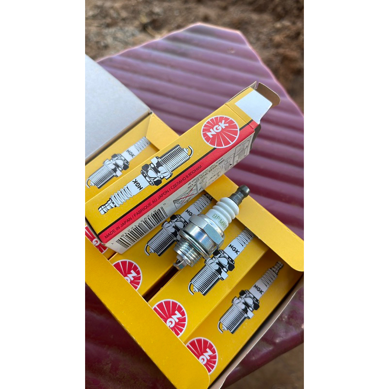 Bugi NGK Spark Plug - NGK BPMR8Y - Dùng Cho Các Dòng Máy Cưa Xăng Máy ...