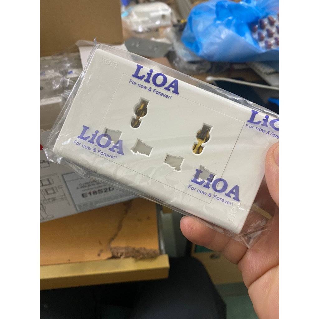 Ổ cắm đôi đa năng E18S2D LIOA/ Ổ cắm đôi LIOA | Shopee Việt Nam