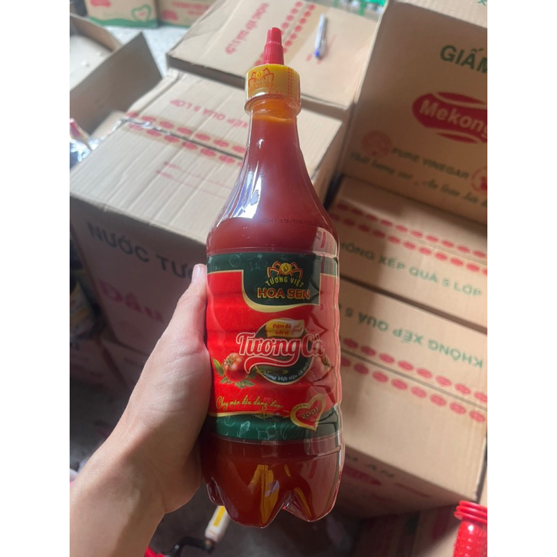 Tương cà Hoa Sen chai 700g | Shopee Việt Nam